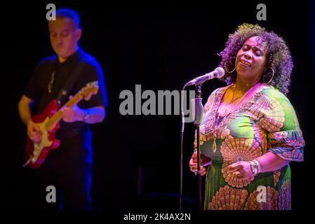 Ruby Turner on vocals Stock Photo - Alamy
