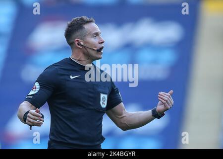 Referee Stephen Martin during the Coventry City v Bristol City Sky Bet ...