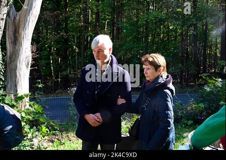 Alexander Reed und Renate Blume bei der Beisetzung des Schauspielers ...