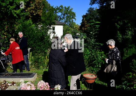Birgit Behrens-Otto,Horst Ruprecht mit Ehefrau bei der Beisetzung des ...