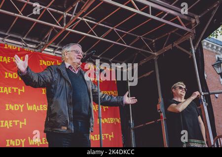 Dafydd Iwan, Ffion Dafis, Dafydd Wigley - Welsh independence march ...