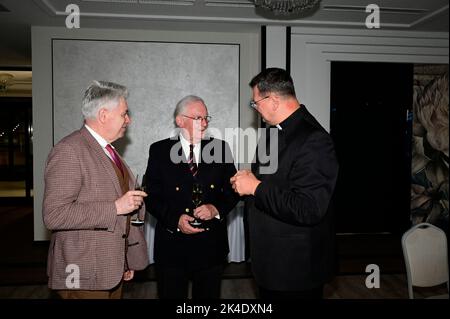 Alfred Theisen, Franz-Friedrich Prinz von Preußen und Pfarrer Roland ...