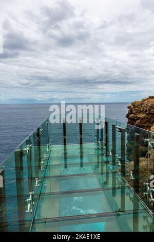 Short stop at the Miradouro do Guindaste viewpoint in the north of the ...