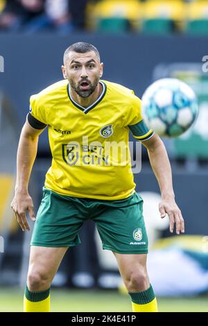 VOLENDAM - (l-r), Burak Yilmaz of Fortuna Sittard, Brian Plat of FC ...