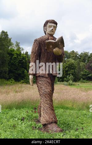 "The Walking Poet", willow sculpture by David Powell. Robert Burns ...