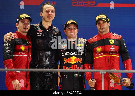 (L to R): Hugh Bird (GBR) Red Bull Racing Engineer celebrates on the ...