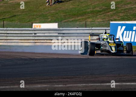 Noah Lisle #14 JHR Developments Thruxton Free Practice 1 2022 Stock ...