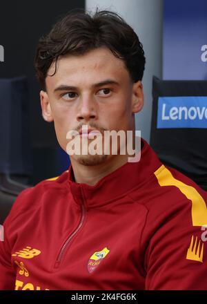 Mile Svilar of AS Roma looks on during the Serie A football match ...