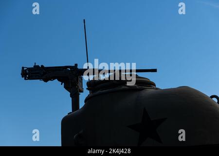 Silhouette of Machine-gun on top of old Sherman Tank, Utha Beach ...