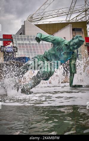 The statue "the splash" with Preston player Tom Finney in famous pose ...
