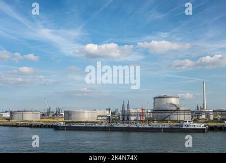 Oil storage tanks at the Shell terminal in the Pernis harbor in the ...