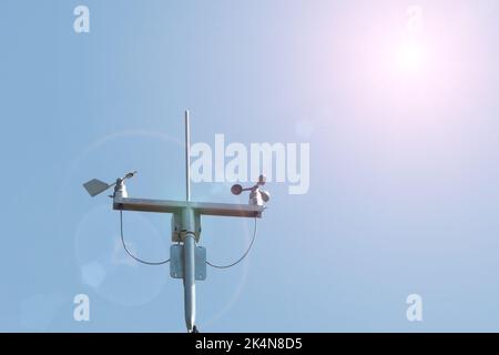 Weather station automatic measurement of weather parameters ...