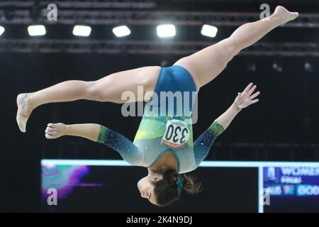 Georgia GODWIN of Australia wins silver in the Women's Balance Beam ...