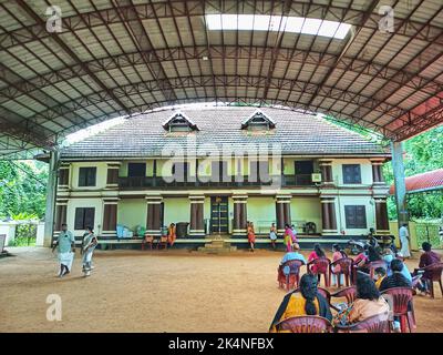 pambummekkattu mana,pammumekkattu temple,Pambummekkattu Temple ...