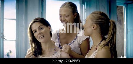 ASHLEY LILLEY, AMANDA SEYFRIED, RACHEL MCDOWALL, MAMMA MIA!, 2008 Stock Photo - Alamy