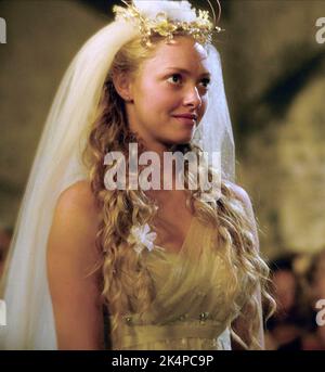 AMANDA SEYFRIED, MAMMA MIA!, 2008 Stock Photo - Alamy