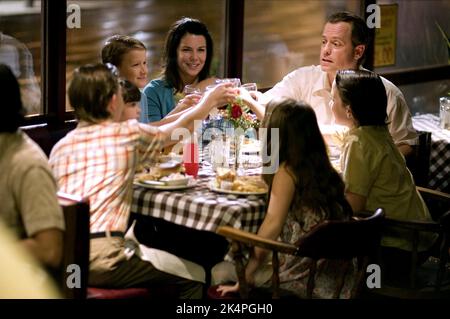 LAUREN GRAHAM, GREG KINNEAR, FLASH OF GENIUS, 2008 Stock Photo - Alamy