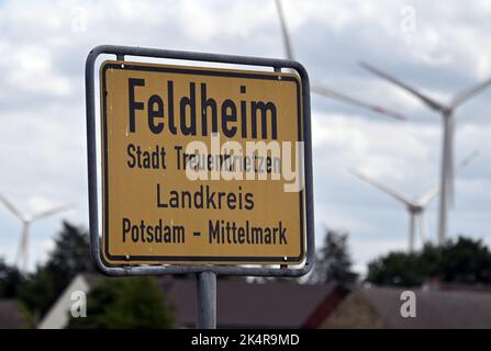 Treuenbrietzen, Germany. 27th July, 2022. The sign at the entrance to ...