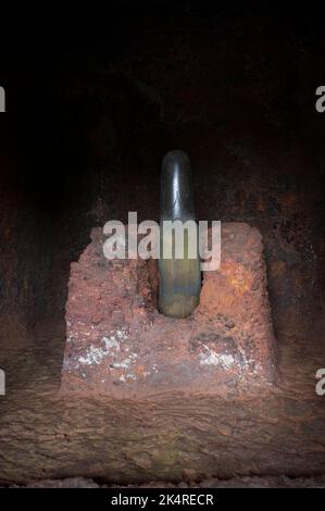 Shivling at the Arvalem Caves, historic rock cave 6th century ...