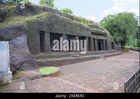 Shivling at the Arvalem Caves, historic rock cave 6th century ...