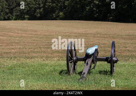 Back view of a blue M1857 12-Pounder, the Napoleon, an American civil ...