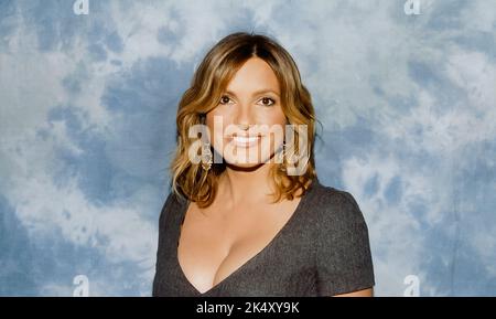 Retro celebrity portraits - Mariska Hargitay, Christopher Meloni, circa ...