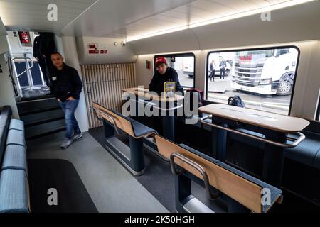 Berlin, Innotrans 2022, Südostbahn Ideenzug // Berlin, Innotrans 2022 ...