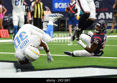 Los Angeles Chargers running back Joshua Kelley (25) runs with the ball ...