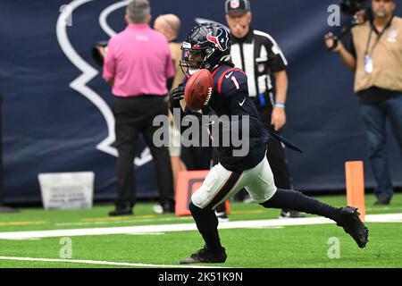 Houston Texans cornerback Tremon Smith works out during NFL football ...