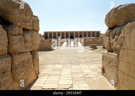 Egypt, Middle Egypt, Nile Valley, Abydos, temple of Seti 1, low relief ...
