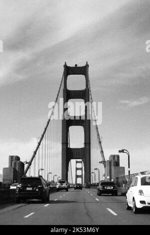 A monochromatic scenery of the Golden Gate Bridge in San Francisco, USA ...