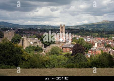 Views of Ludlow castle & St Laurence church from Whitcliffe Common ...