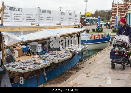 Fish market at Helsinki Market square Stock Photo - Alamy