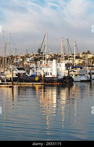 Brisbane Australia / Sunrise at Manly Boat Harbour, Manly Brisbane ...