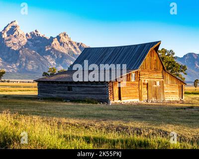 A wooden house in a field in Mormon Row, Utah Stock Photo - Alamy