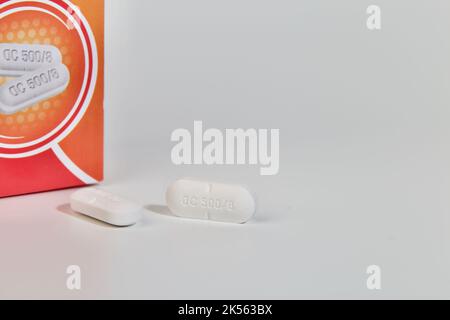 Co-Codamol is a type of painkiller that contains paracetamol and ...