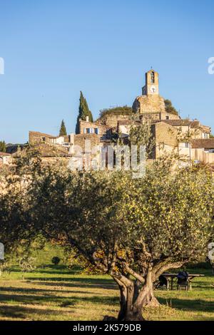 France, Vaucluse, Luberon, Lourmarin, labellisé Les Plus Beaux Villages ...