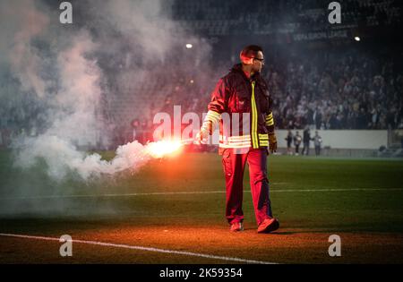 Malmoe, Sweden. 06th Oct, 2022. Riots break out in the away section ...