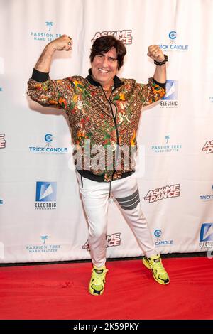 Hollywood, CA, US, October 6, 2022 Courtney Warner, Charlie Shrem ...