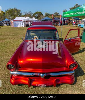 BAGGED & BLOWN '53 FORD MAINLINE: OLD SKOOL Stock Photo - Alamy
