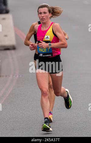 Pacemaker Pace 3 running in the TCS London Marathon 2022 Elite Women ...