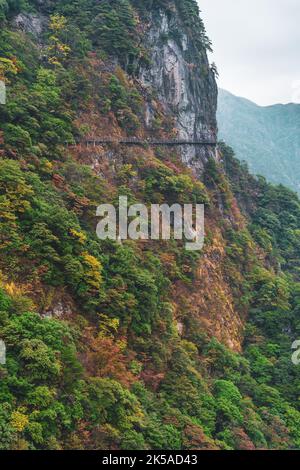The early autumn scenery of Wugong Mountain Natural Scenic Area ...