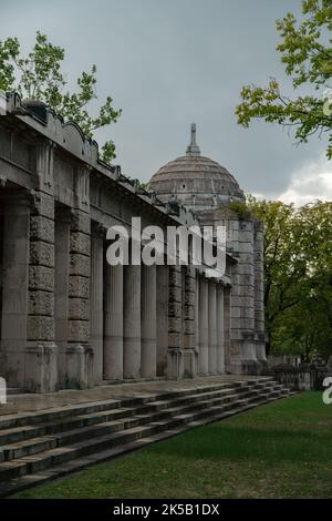 Kerepesi Cemetery is the most famous cemetery in Budapest. It is one of ...