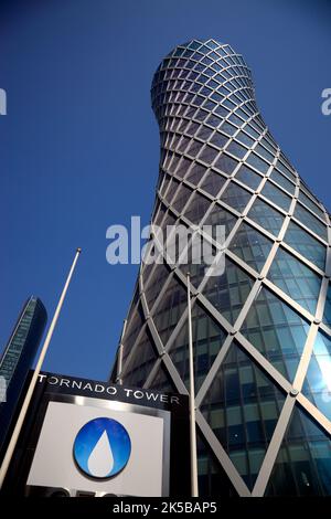 Der Tornado tower, auch QIPCO Tower, West Bay Tower, Westbay Tower, Al ...