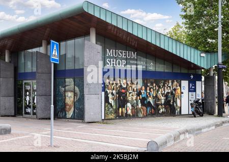 Museum shop of the Rijksmuseum and the van Gogh Museum on the museum ...