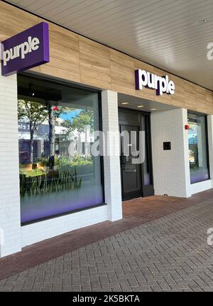 Retail storefront for the mattress company, Purple, at Old Orchard ...
