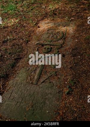 St Regulus Historical Graveyard burial ground - Cromarty pirates ...