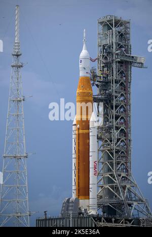NASA’s Artemis I preflight at Kennedy Space Center includes SLS rocket ...