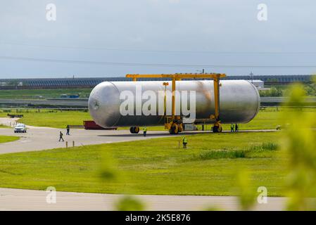 The Artemis III core stage liquid hydrogen tank completed proof testing ...