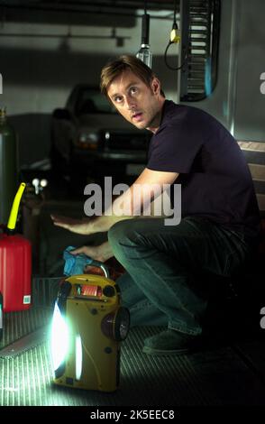 DAWN OF THE DEAD (2004) JAKE WEBER, SARAH POLLEY, MICHAEL KELLY, VING ...